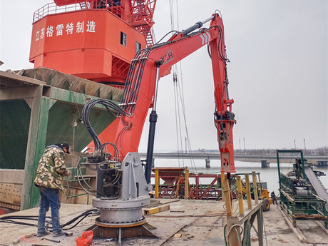 Rockbreaker Boom System Is Used To Break Big Rocks - Rockbreaker